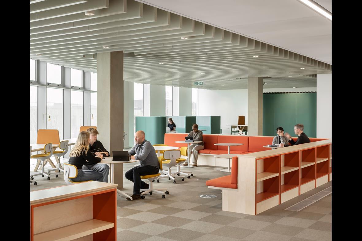What made this project… University of Cambridge West Hub by Jestico ...